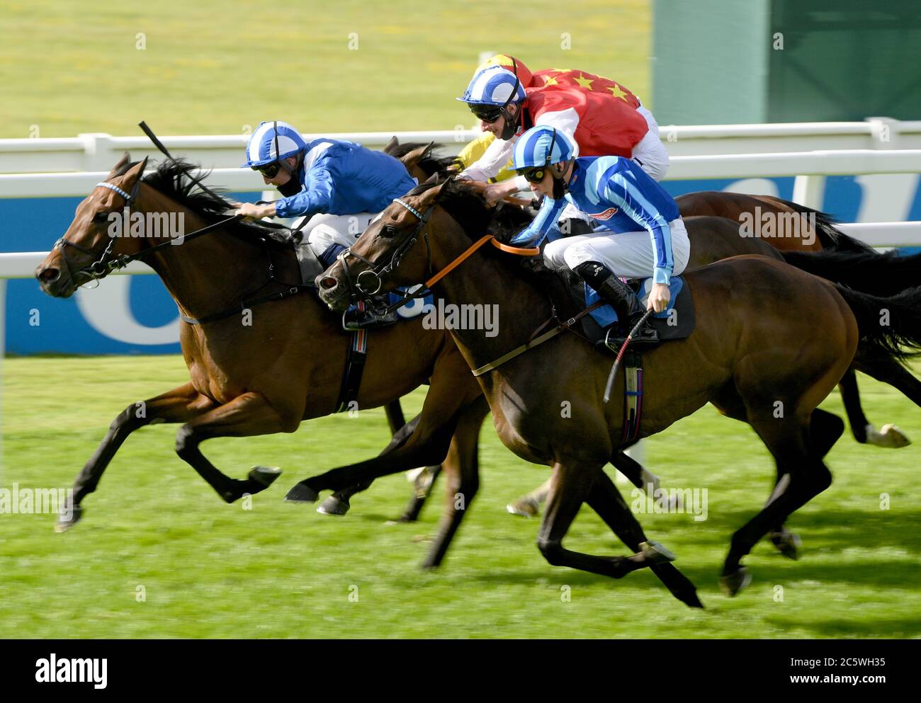 Kieran shoemark sandown park racecourse hi-res stock photography and ...
