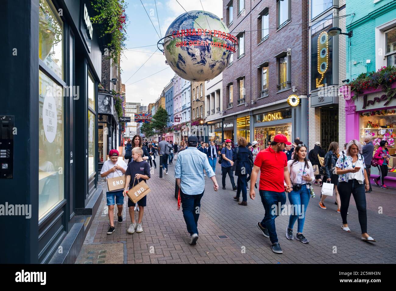 Carnaby street, a famous shopping street in London Stock Photo - Alamy