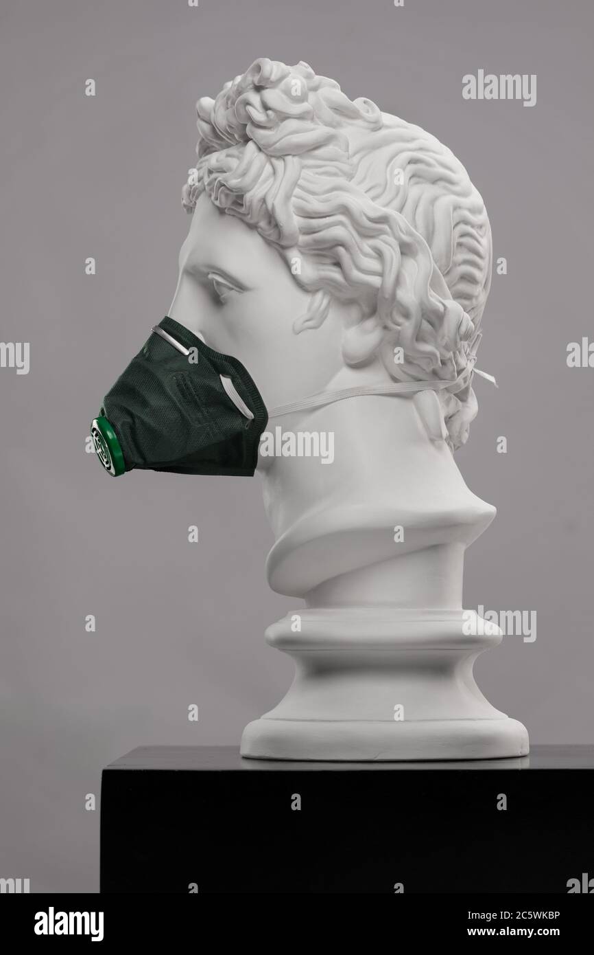 Bandage man sculpture hi-res stock photography and images - Alamy