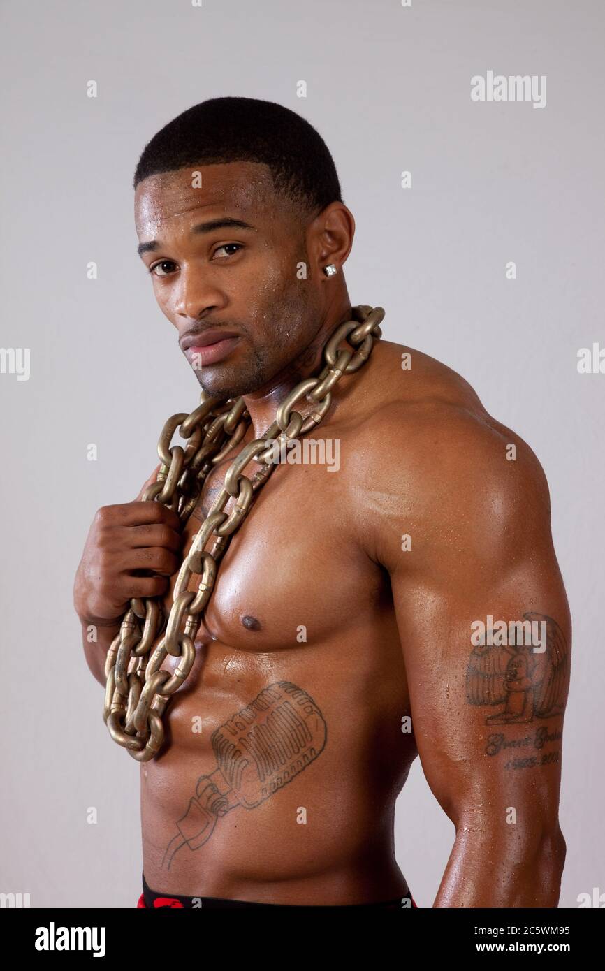 Muscle man chain hi-res stock photography and images - Alamy