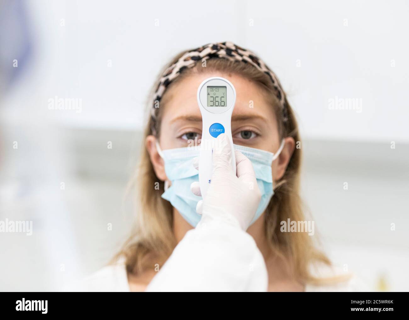 Nhs safety thermometer hi-res stock photography and images - Alamy
