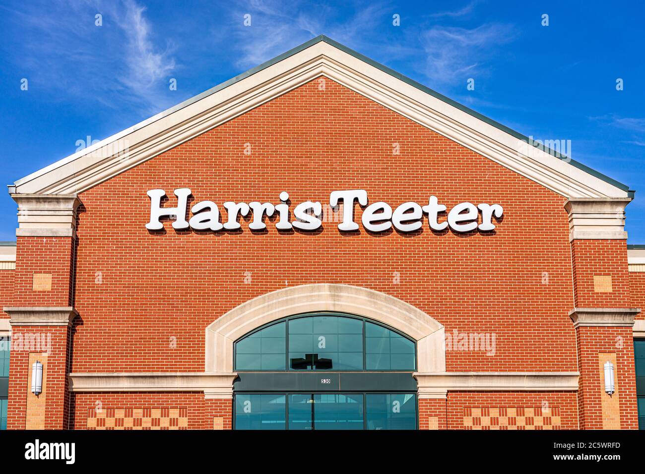 Warrenton, USA - June 9, 2020: Sign for Harris Teeter Kroger grocery ...