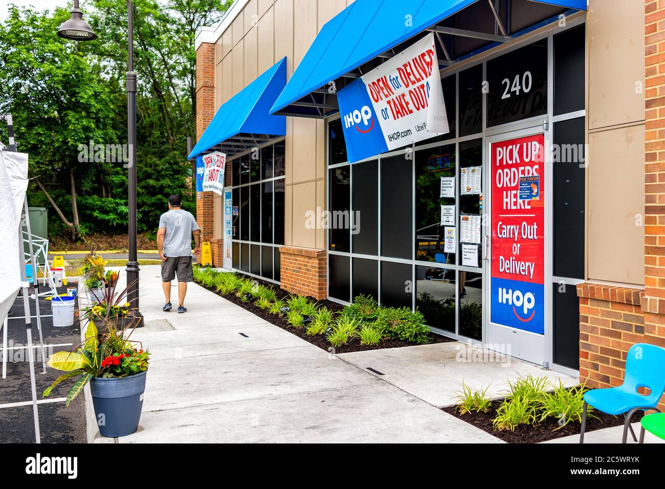 Ihop exterior hi-res stock photography and images - Alamy
