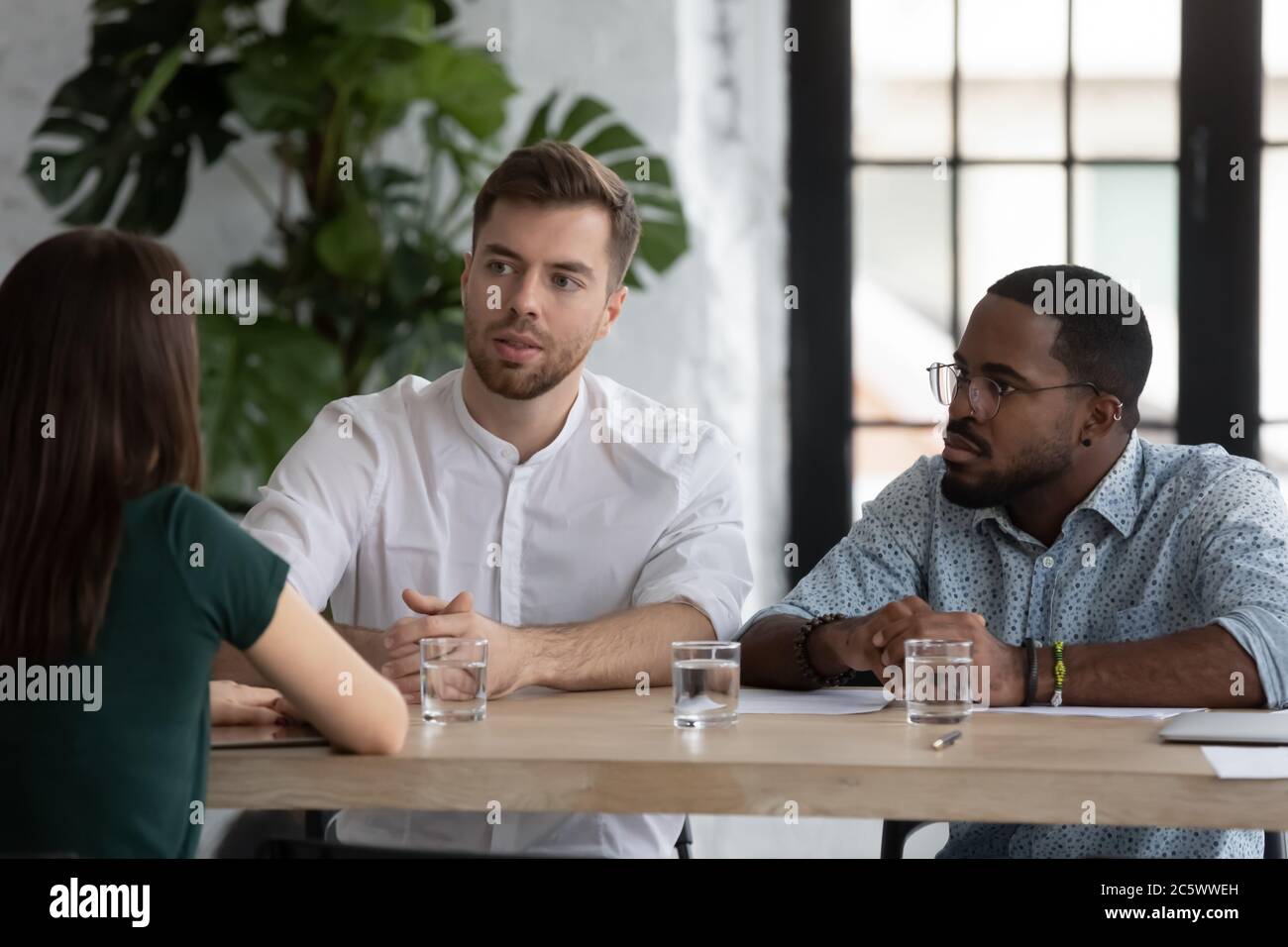 Sit to attention hi-res stock photography and images - Alamy