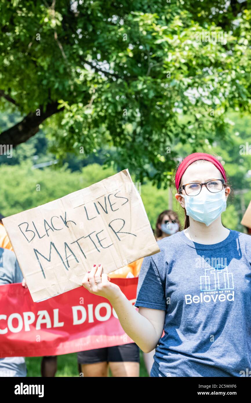 2020 Juneteenth rally in Grant Park hosted by Chris Harris a local ...