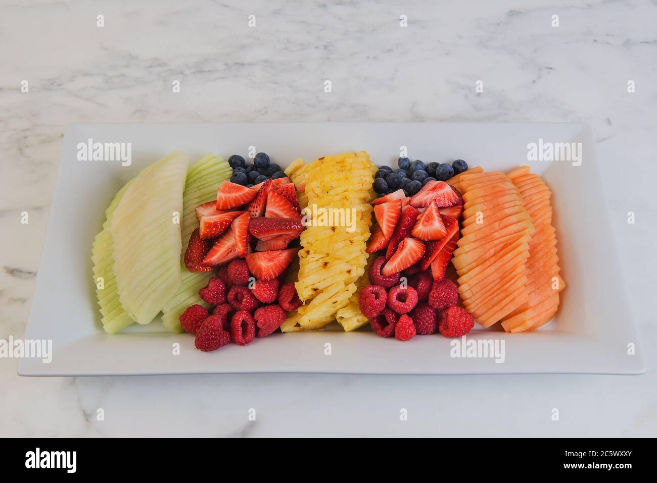 Platter of mixed fruit Stock Photo - Alamy