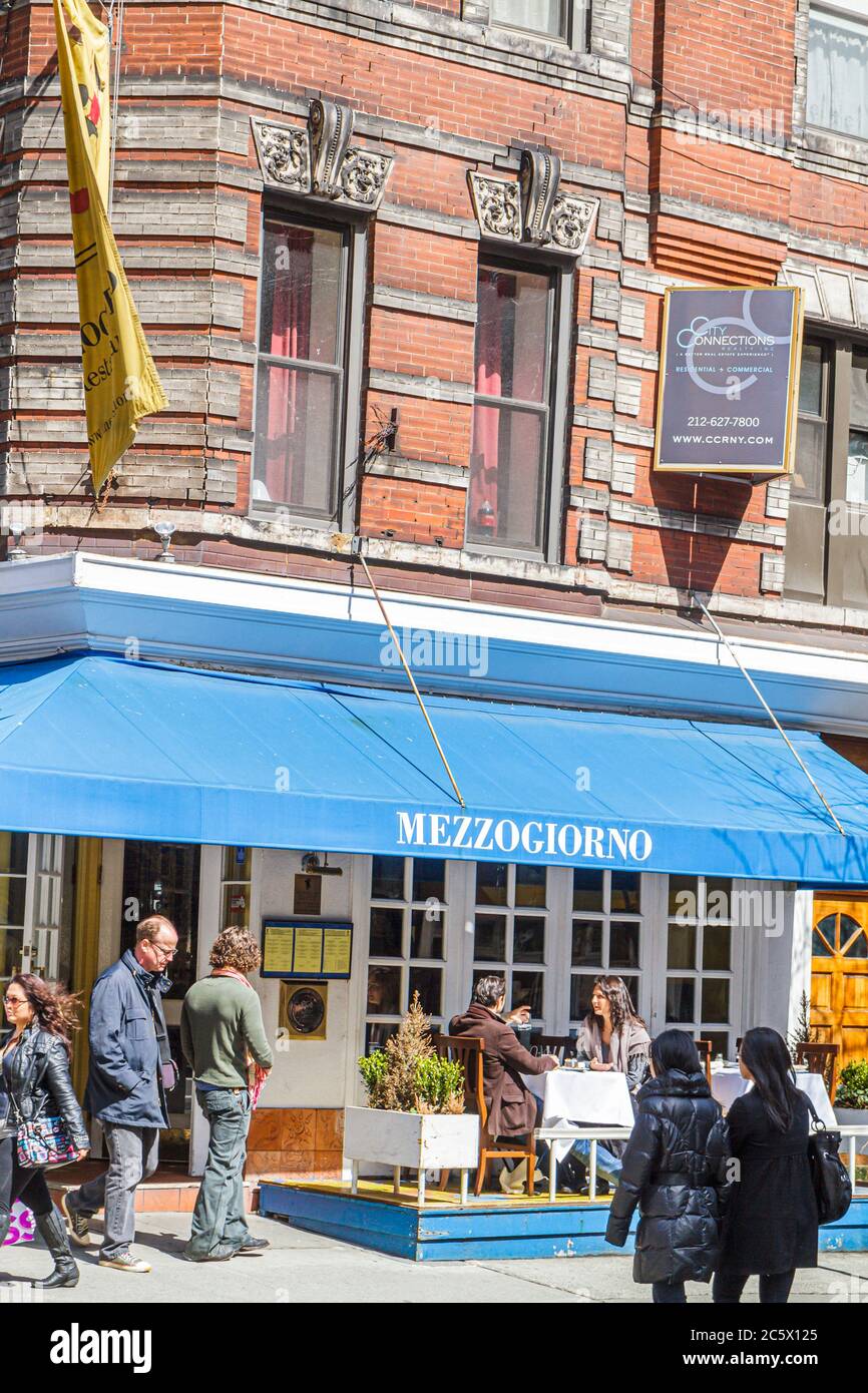 Mezzogiorno new york hi-res stock photography and images - Alamy