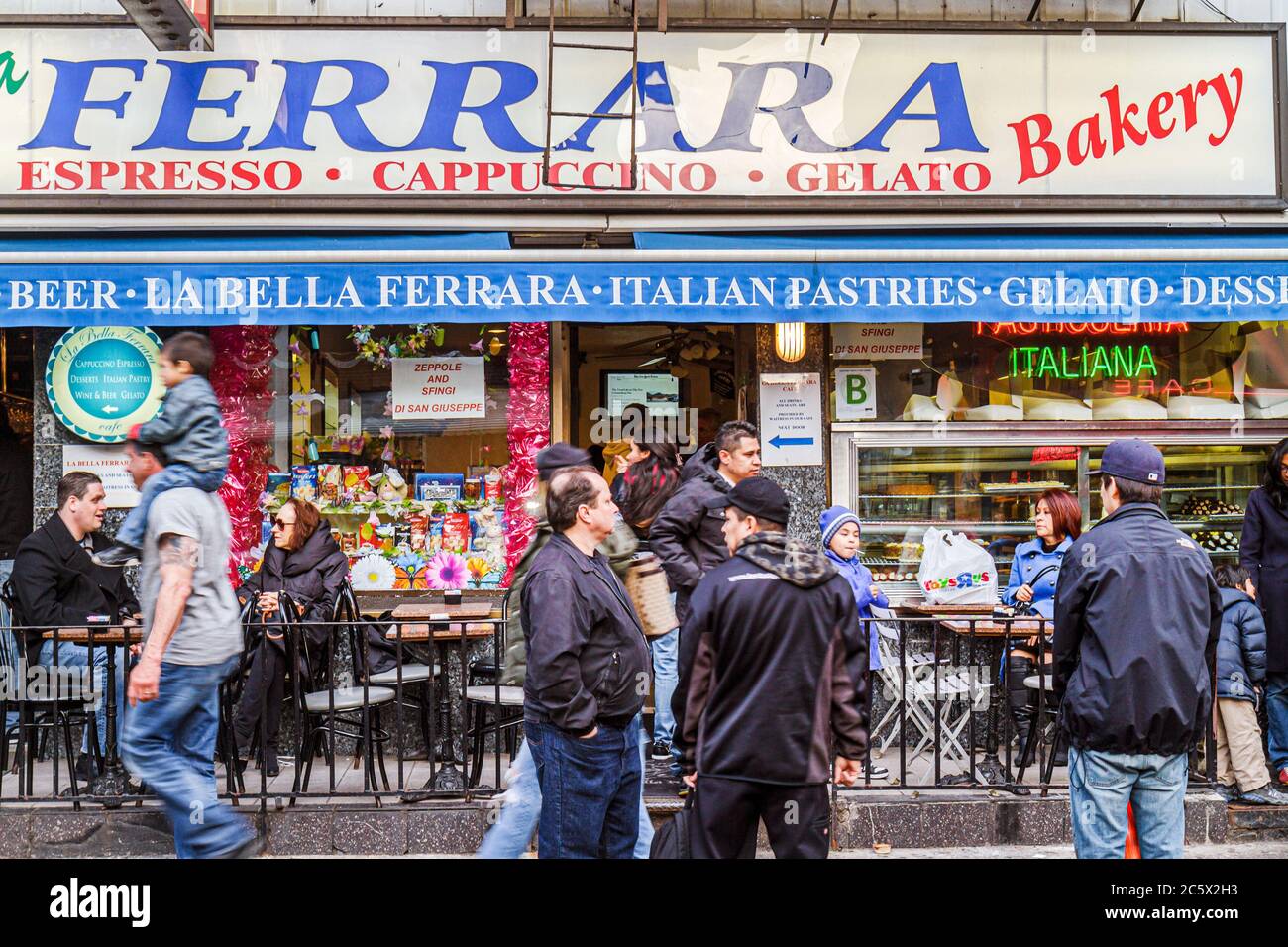 Ferrara bakery and cafe hi-res stock photography and images - Alamy