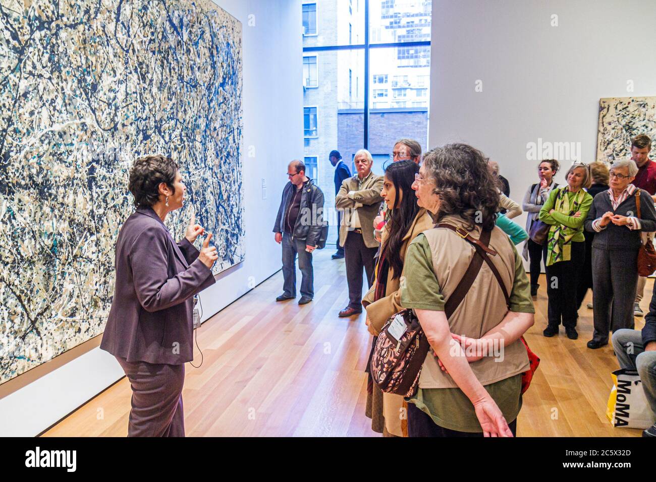 Jackson pollock drip painting tour hi-res stock photography and images ...