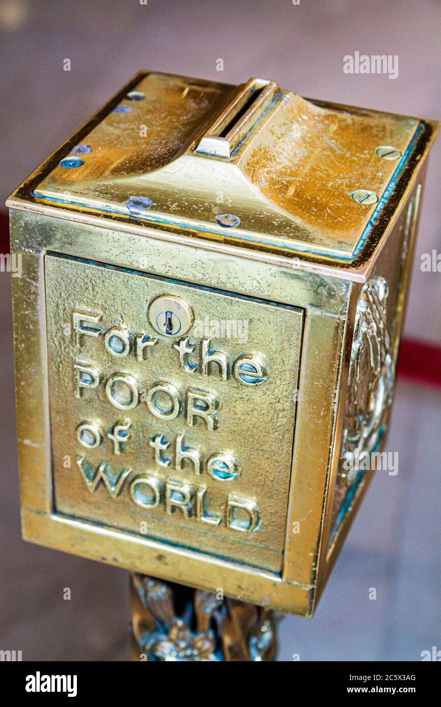 Religion and poverty hi-res stock photography and images - Alamy