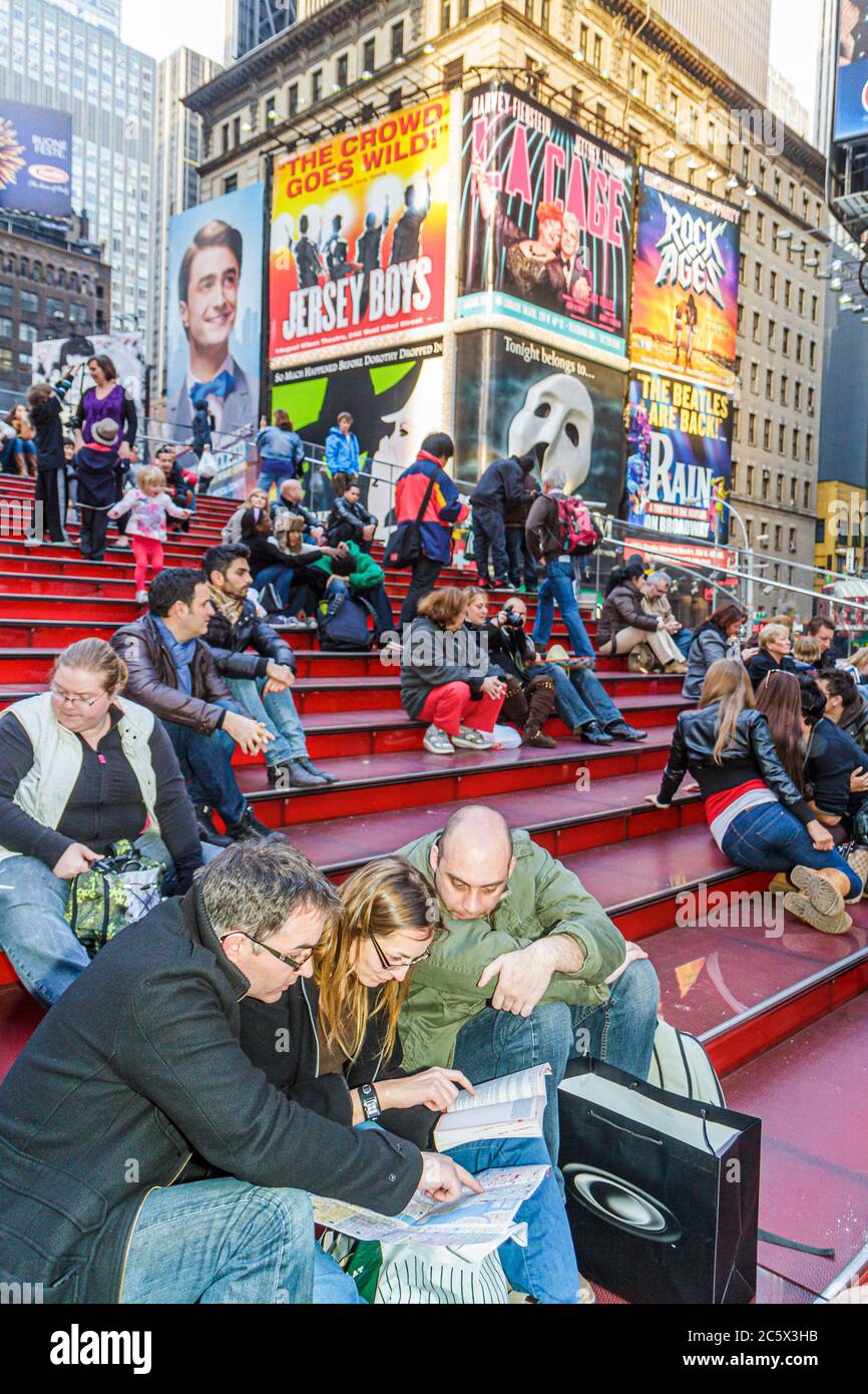 Tkts booth in times square hi-res stock photography and images - Alamy