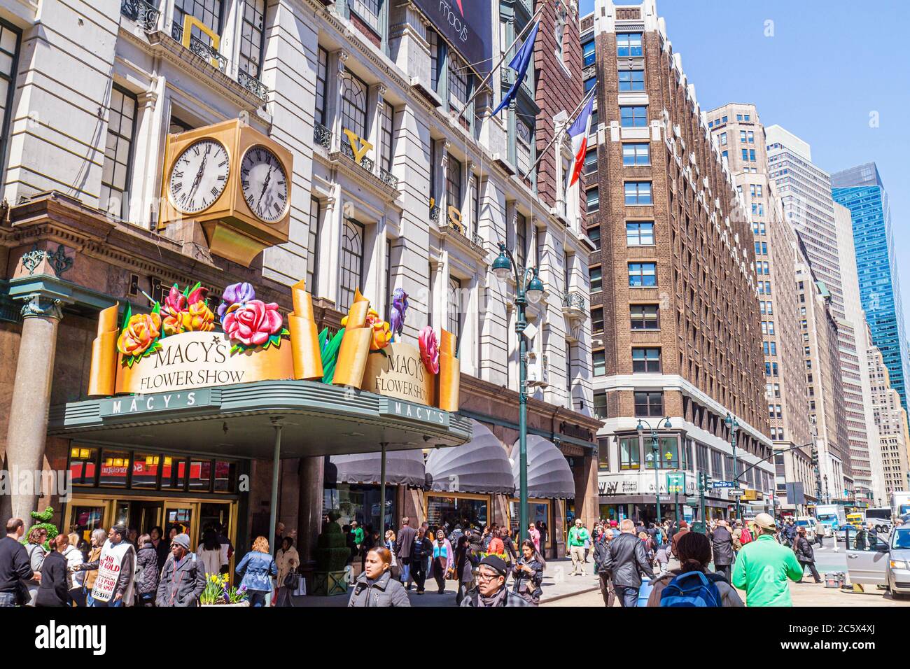 City street exterior of a building hi-res stock photography and images ...