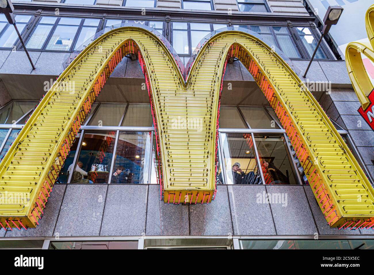 Mcdonalds times square manhattan hi-res stock photography and images ...