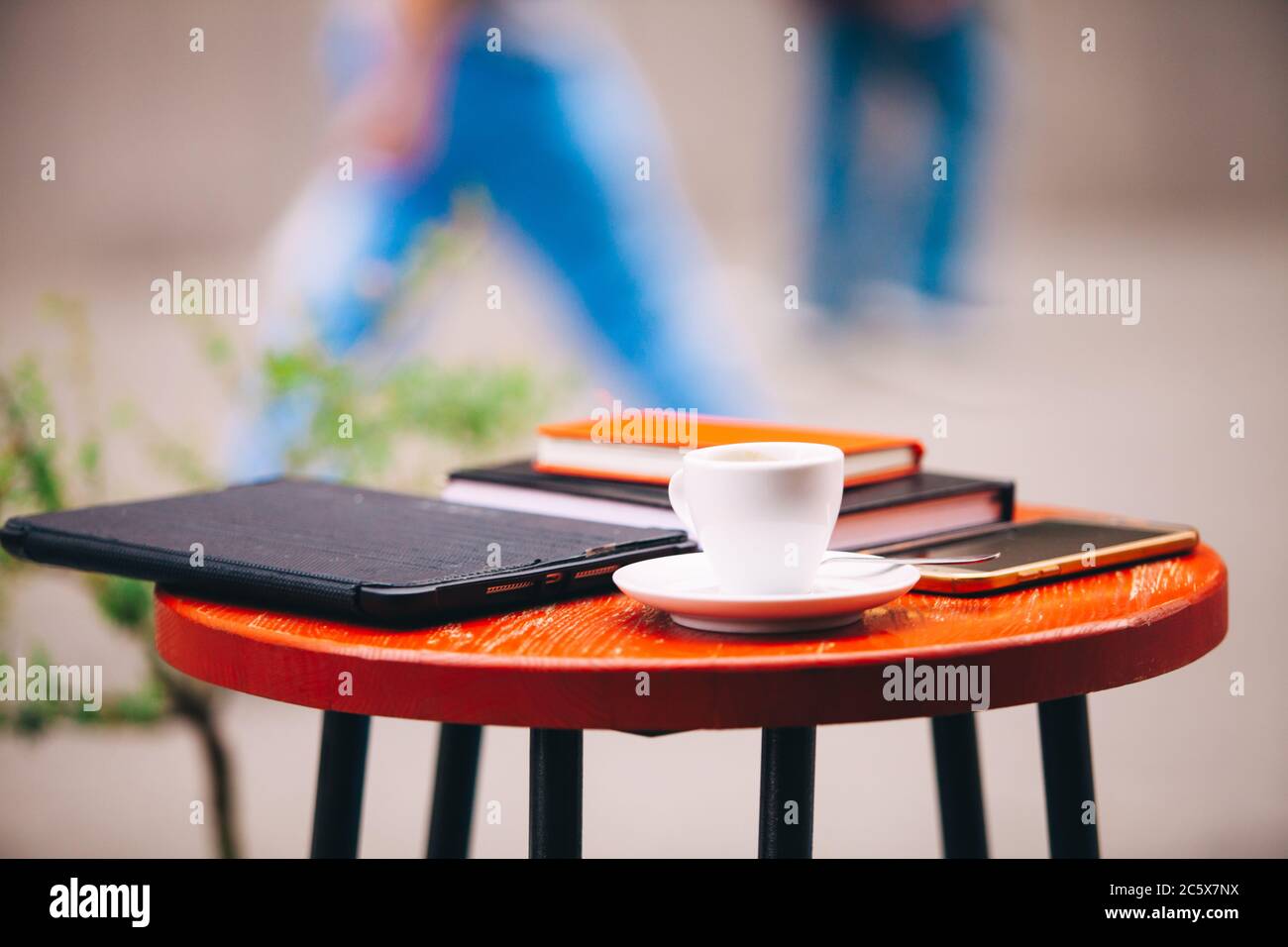 Cozy workplace smartphone cup hi-res stock photography and images - Alamy