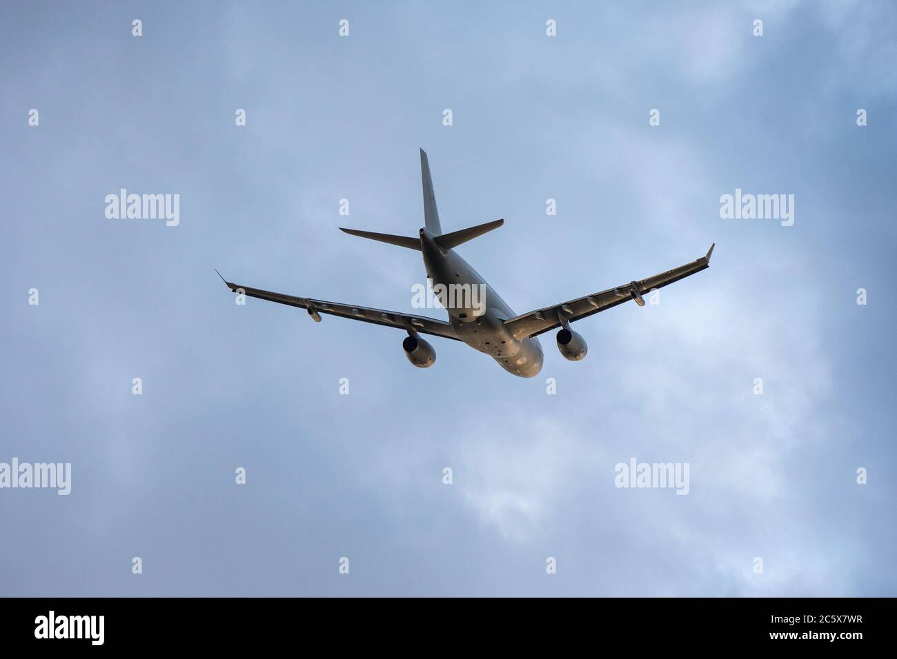 Raf voyager tanker aircraft hi-res stock photography and images - Alamy