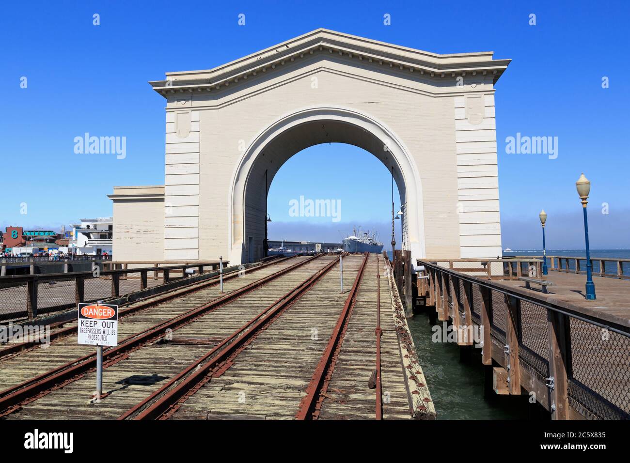 Old ferry terminal hi-res stock photography and images - Alamy
