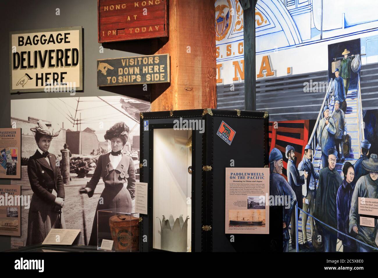 San francisco park visitor center hi-res stock photography and images ...