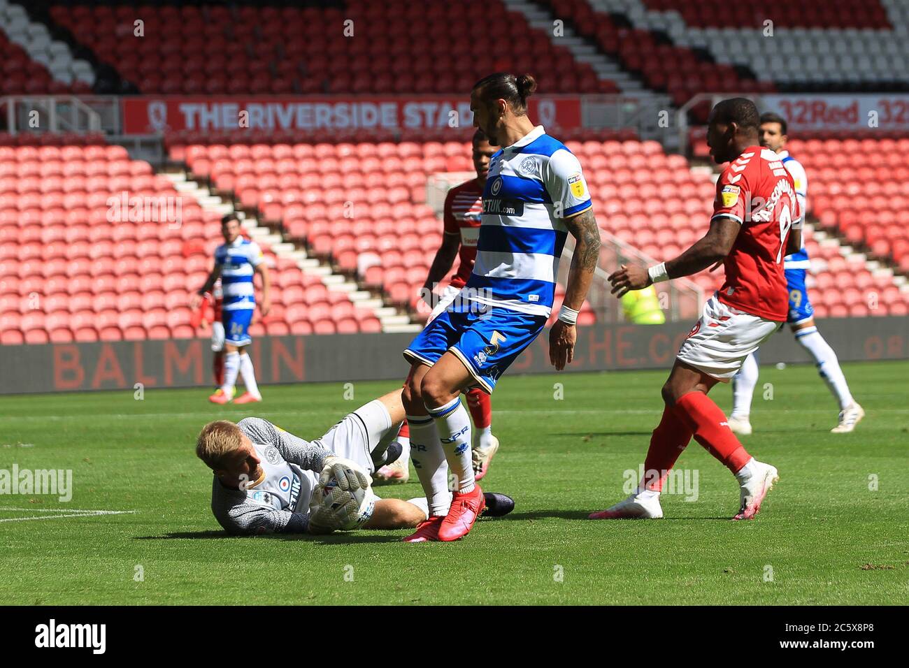 5th feet hi-res stock photography and images - Alamy