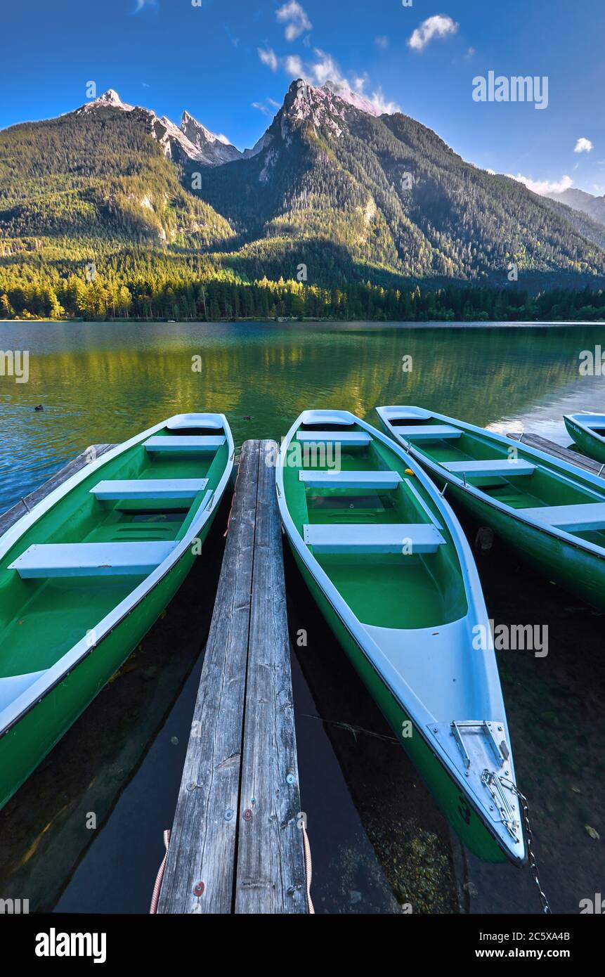 Idyllic lake alpine landmark hi-res stock photography and images - Alamy