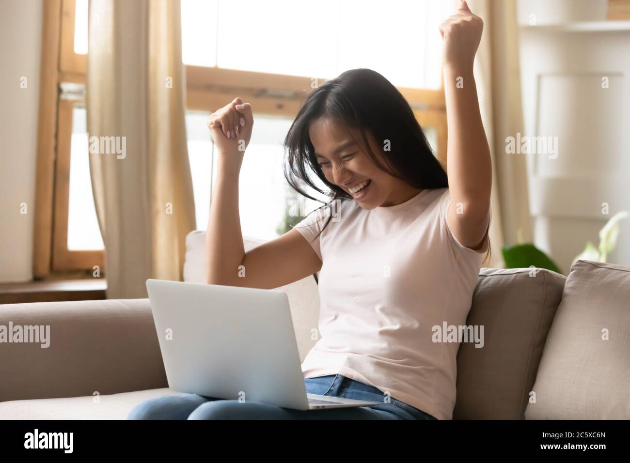 Happy vietnamese lady hi-res stock photography and images - Alamy