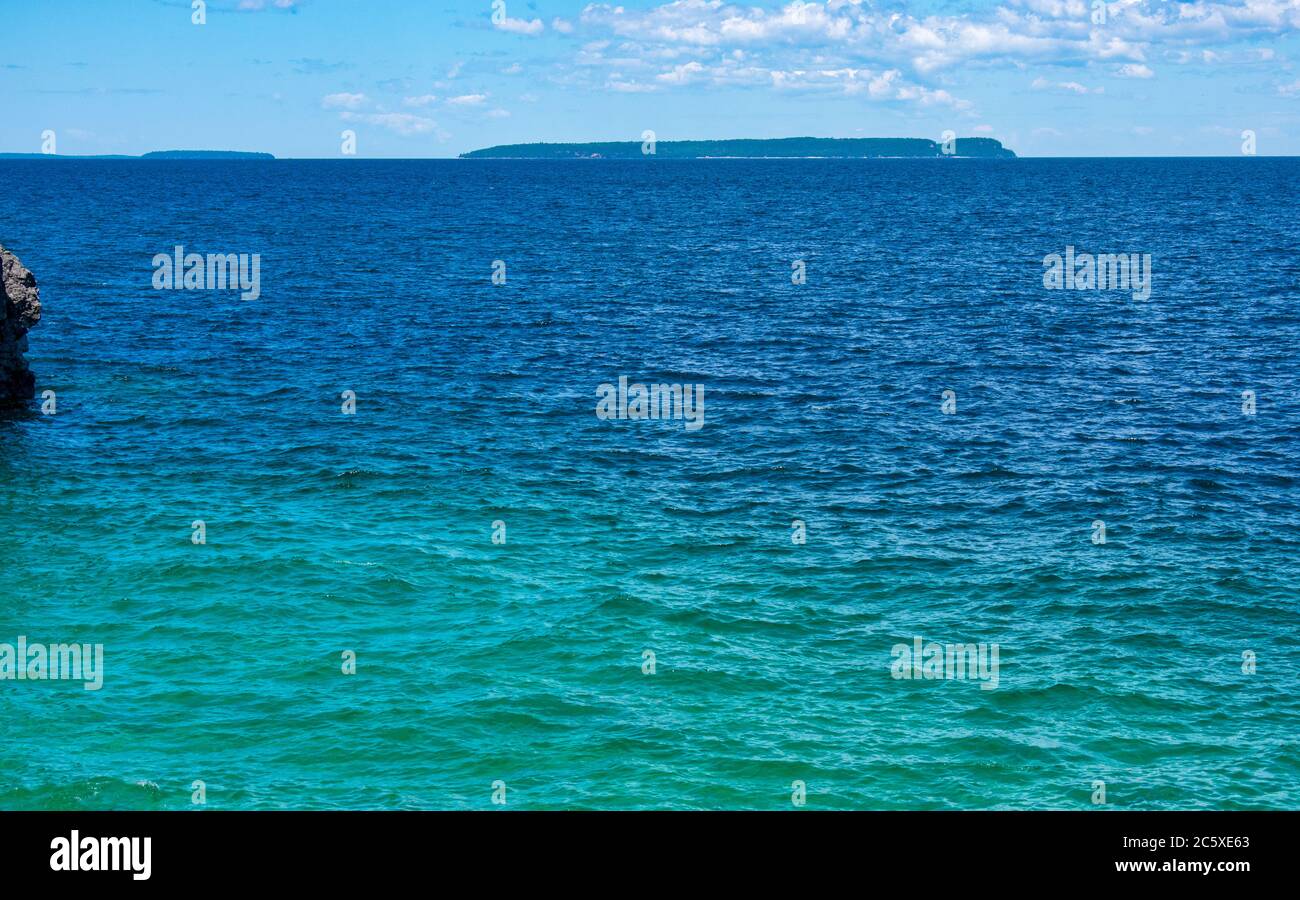 Gorgeous blue and turquoise sea, lake, ocean background with waves ...