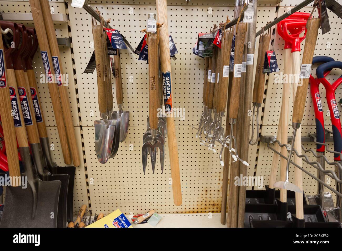 Hand trowl hi-res stock photography and images - Alamy