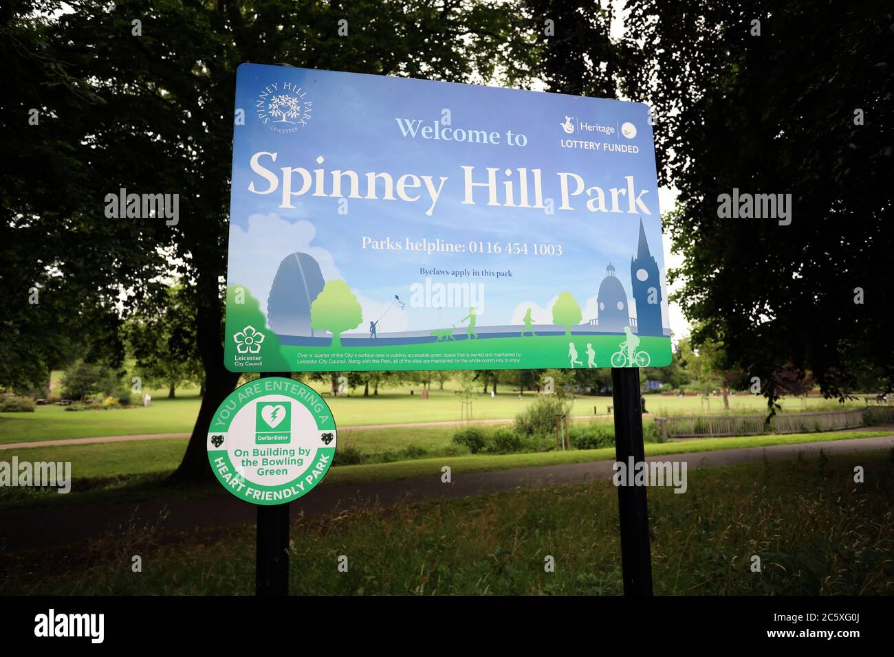 Leicester, UK. 04th July, 2020. A very quiet Spinney Hill Park in ...