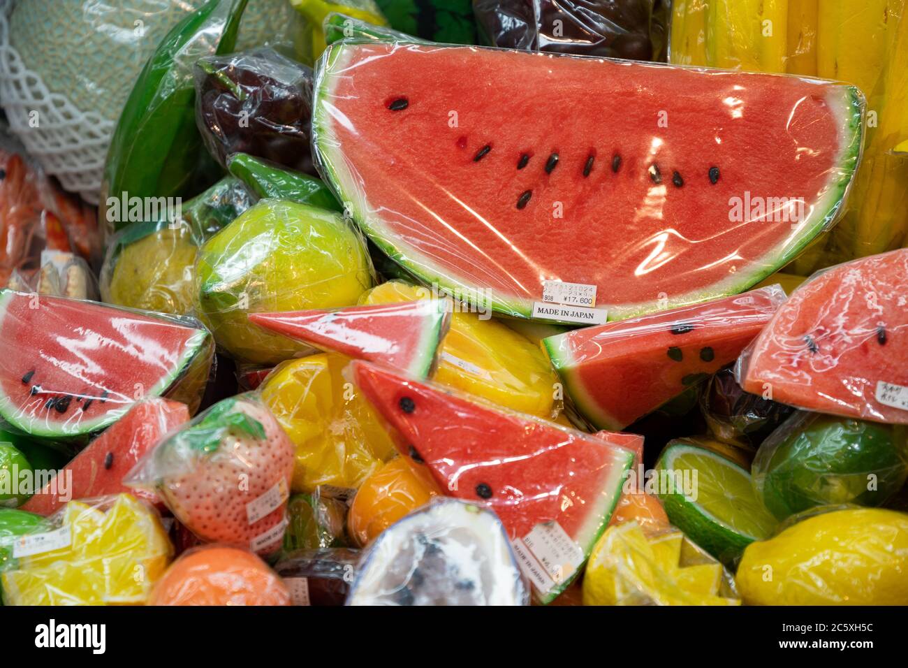 Packaged watermelon slices hi-res stock photography and images - Alamy