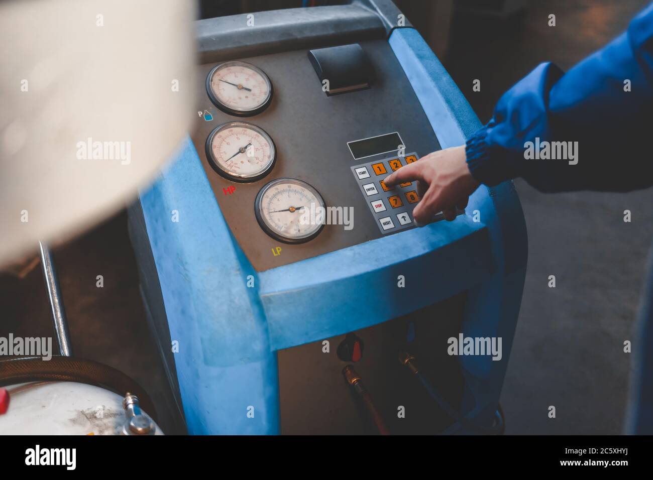 Air to air refilling hi-res stock photography and images - Alamy