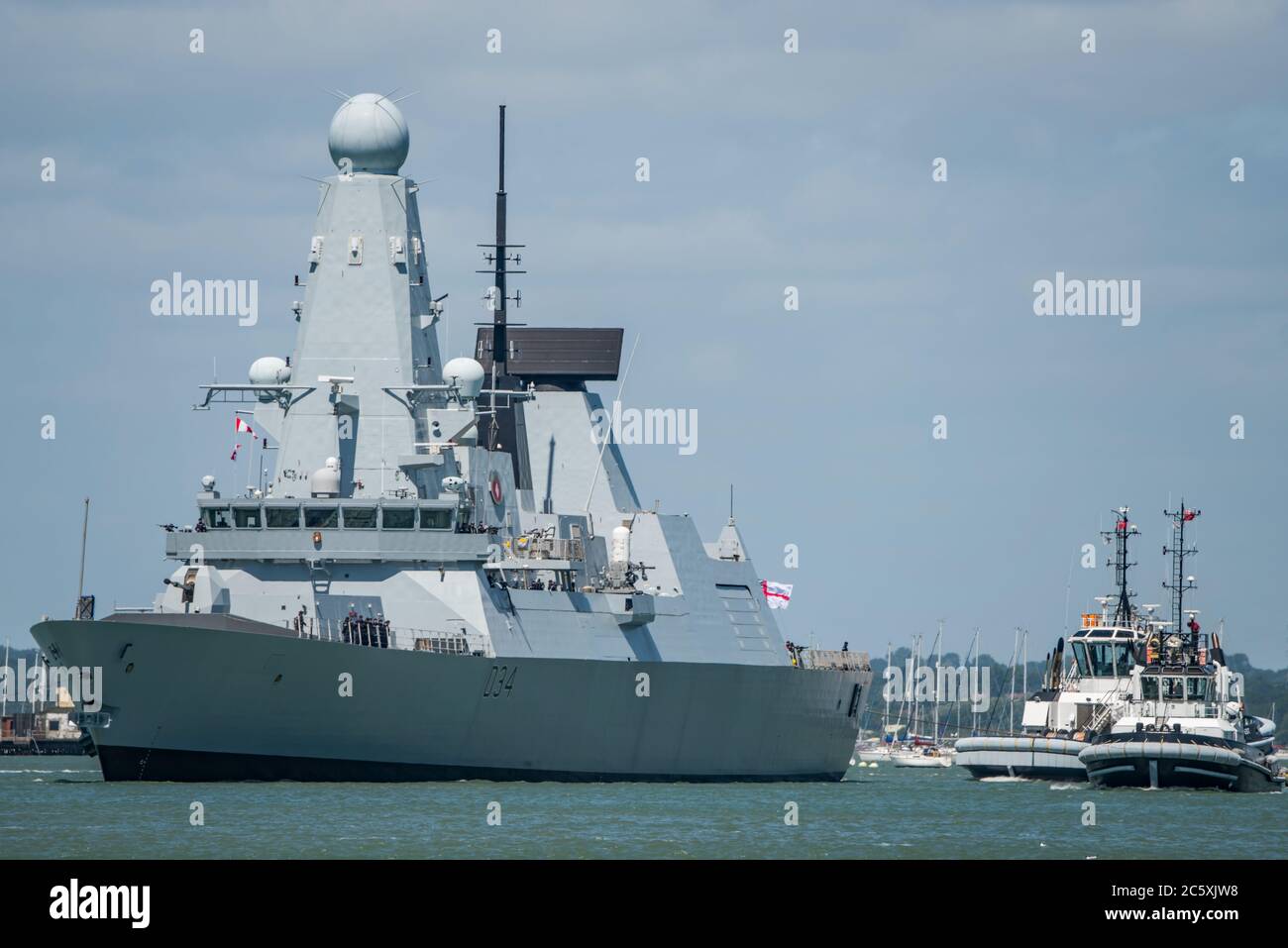 The Royal Navy Daring Class air defence destroyer HMS Diamond (D34 ...