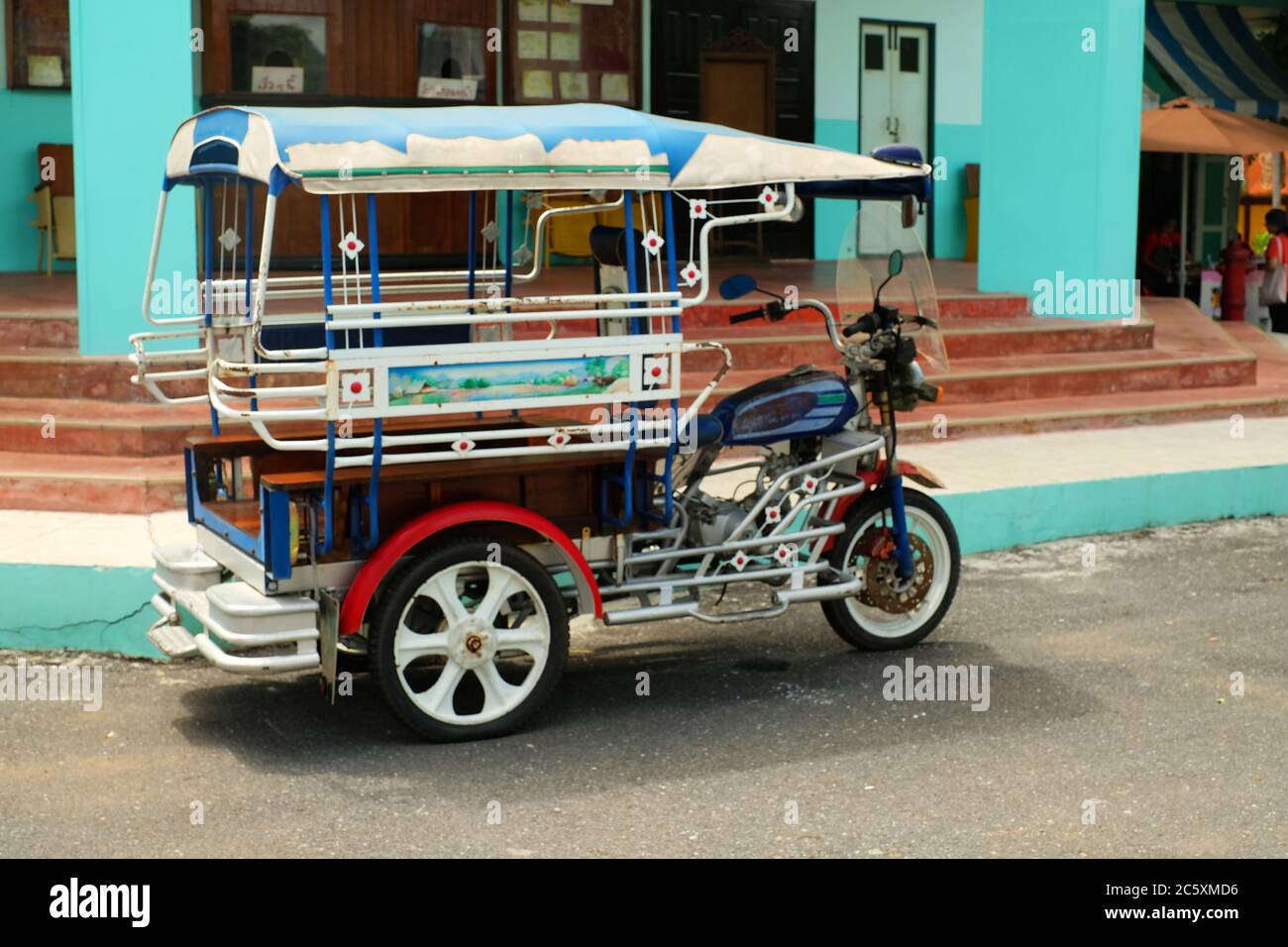 Tricycle car hi-res stock photography and images - Alamy