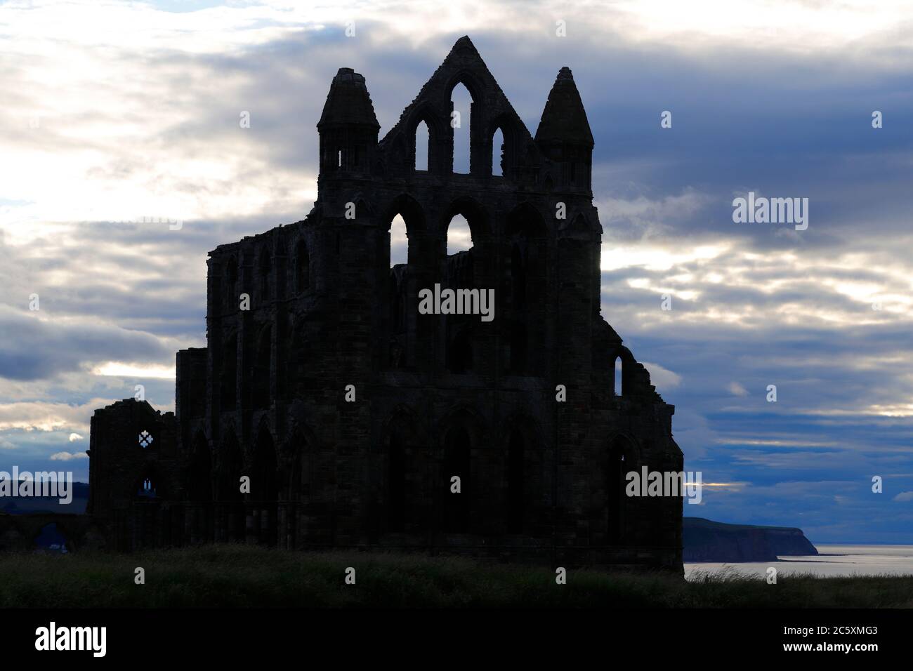 Whitby abbey silhouette hi-res stock photography and images - Alamy