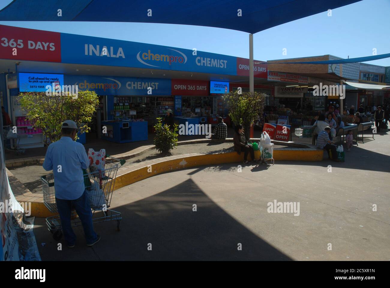 Shoppers resting, Inala Plaza, Inala, Brisbane, Queensland, Australia ...
