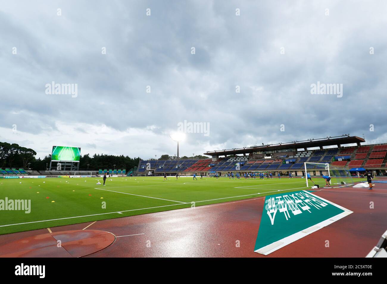 Kanagawa japan bmwshonan bmw stadium hi-res stock photography and ...