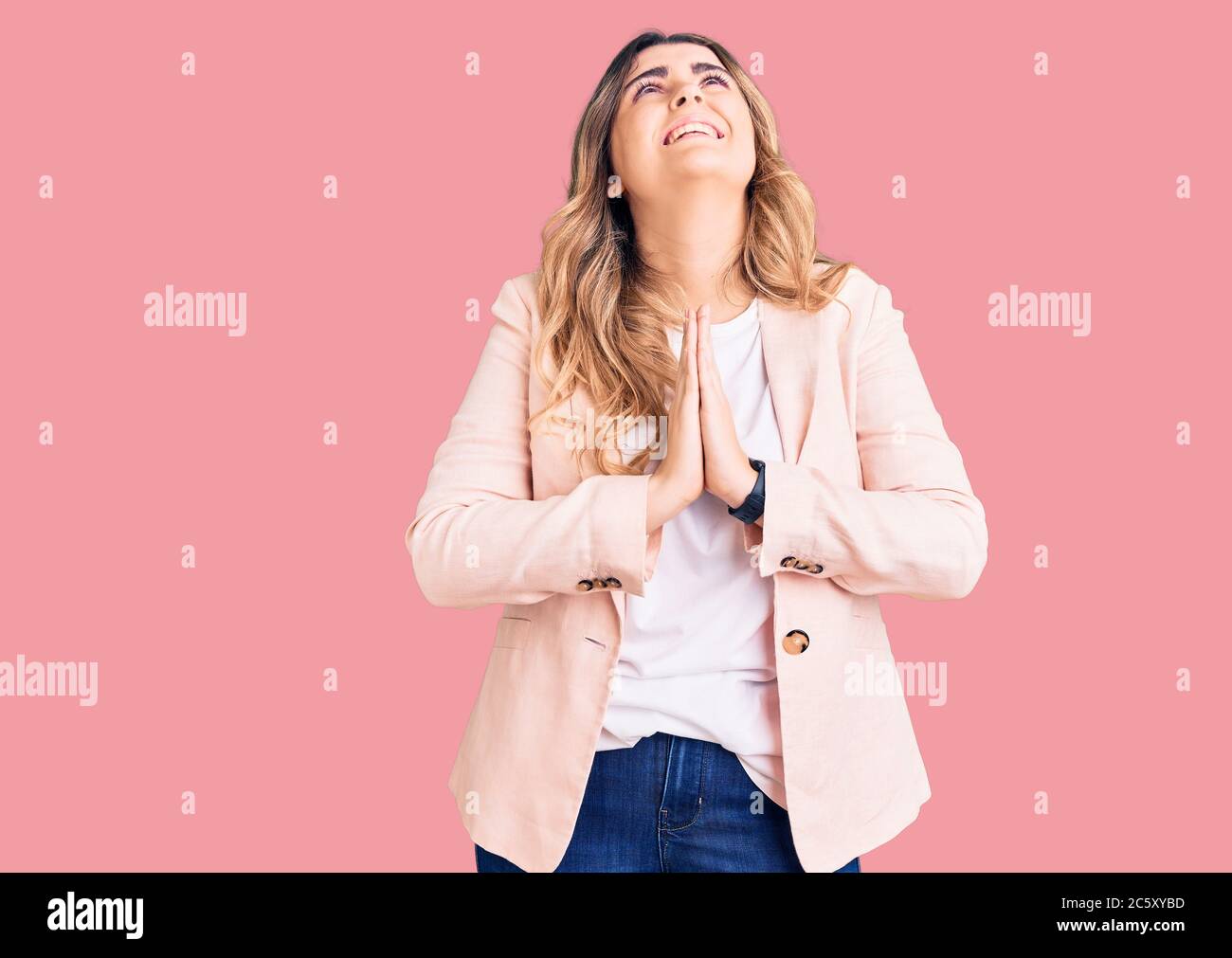 Woman beggin hi-res stock photography and images - Alamy
