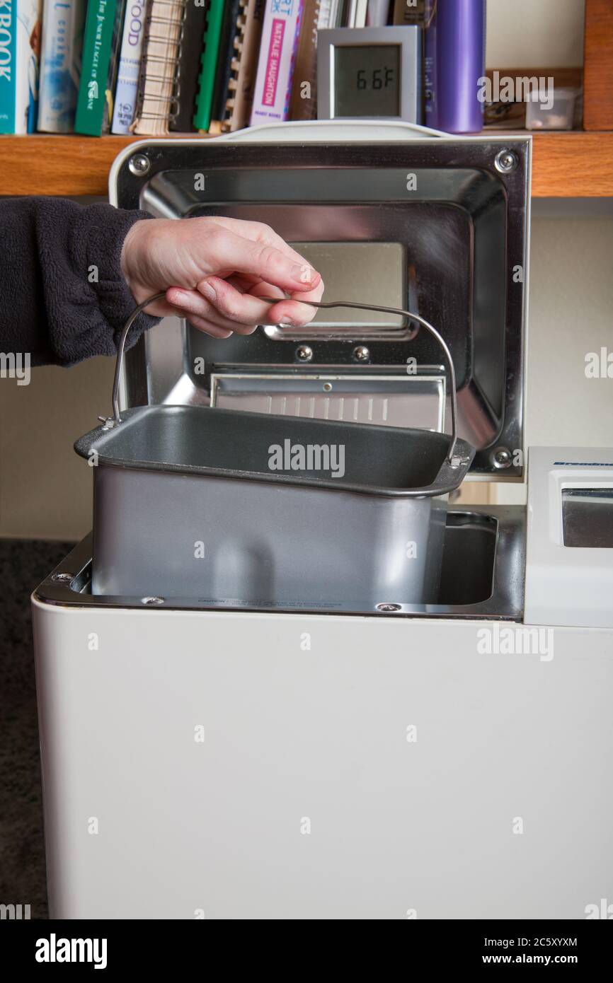 Breadmaker kitchen hi-res stock photography and images - Alamy
