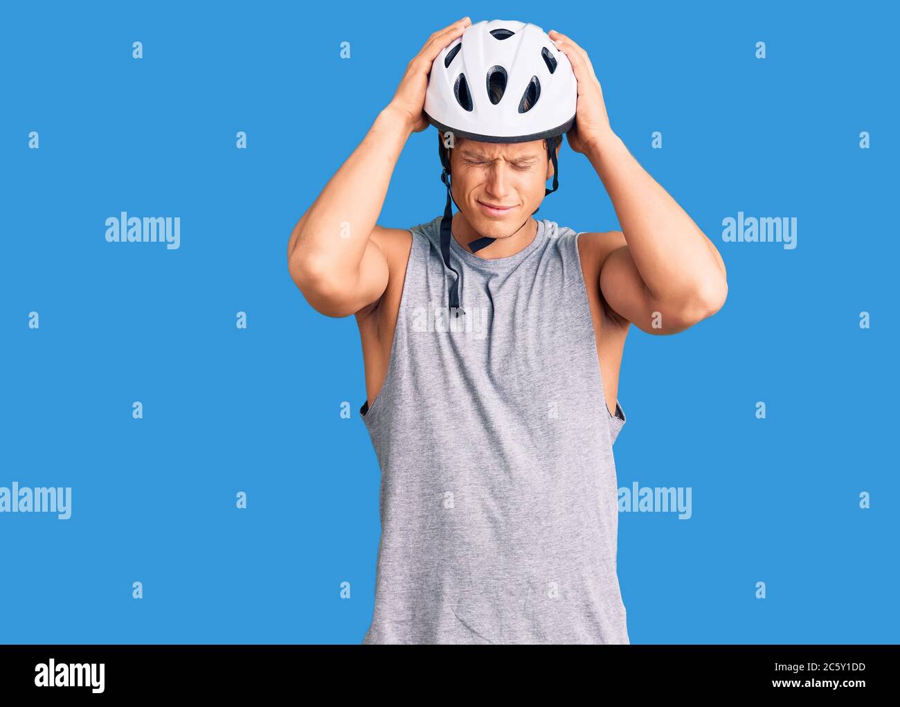 Cyclist suffering man hi-res stock photography and images - Alamy