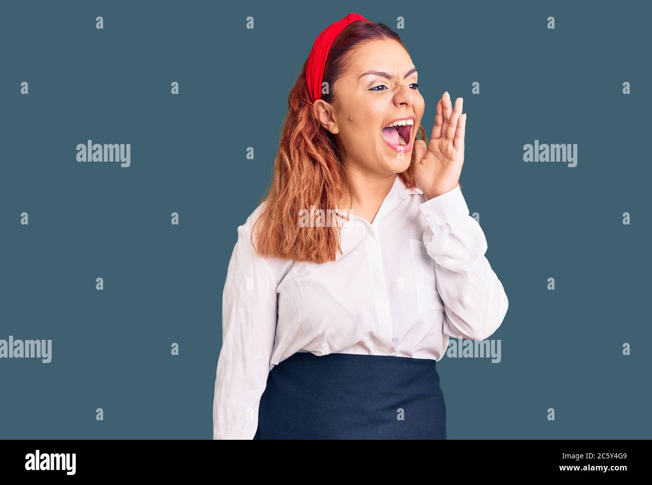 Person yelling restaurant worker hi-res stock photography and images ...