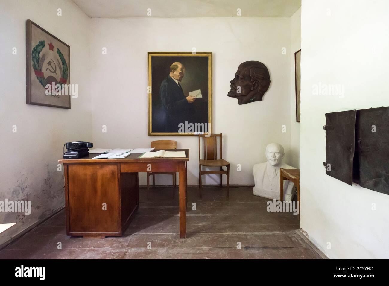 Interior of a camp building hi-res stock photography and images - Alamy