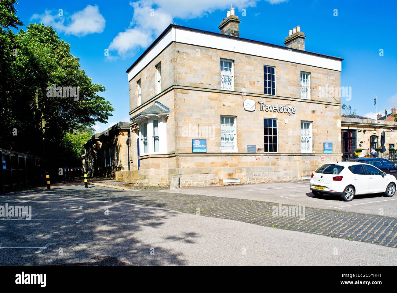 Former gilesgate railway station hi-res stock photography and images ...