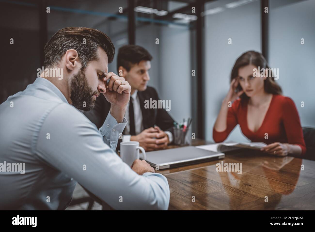 Man solve problems hi-res stock photography and images - Alamy