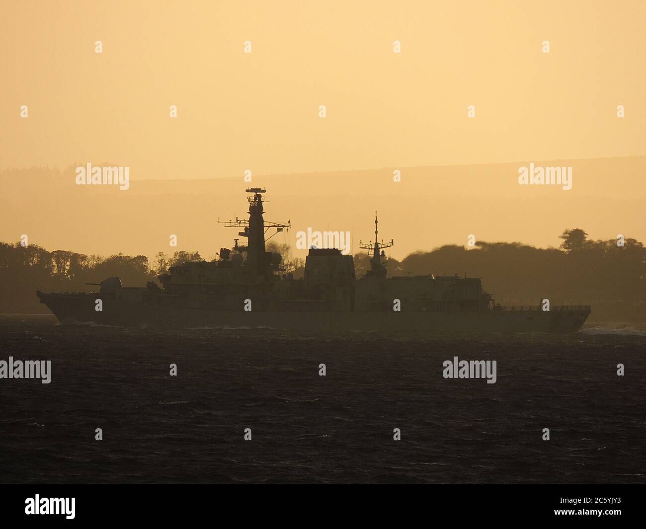 Royal navy frigate hms st albans hi-res stock photography and images ...