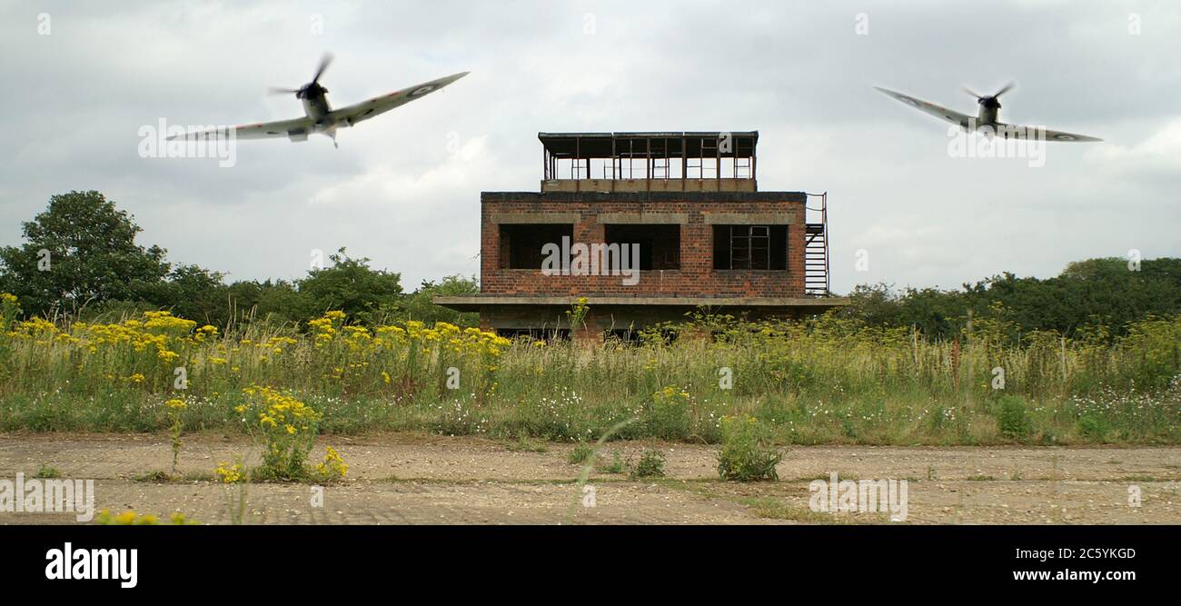 Duxford airfield control tower hi-res stock photography and images - Alamy