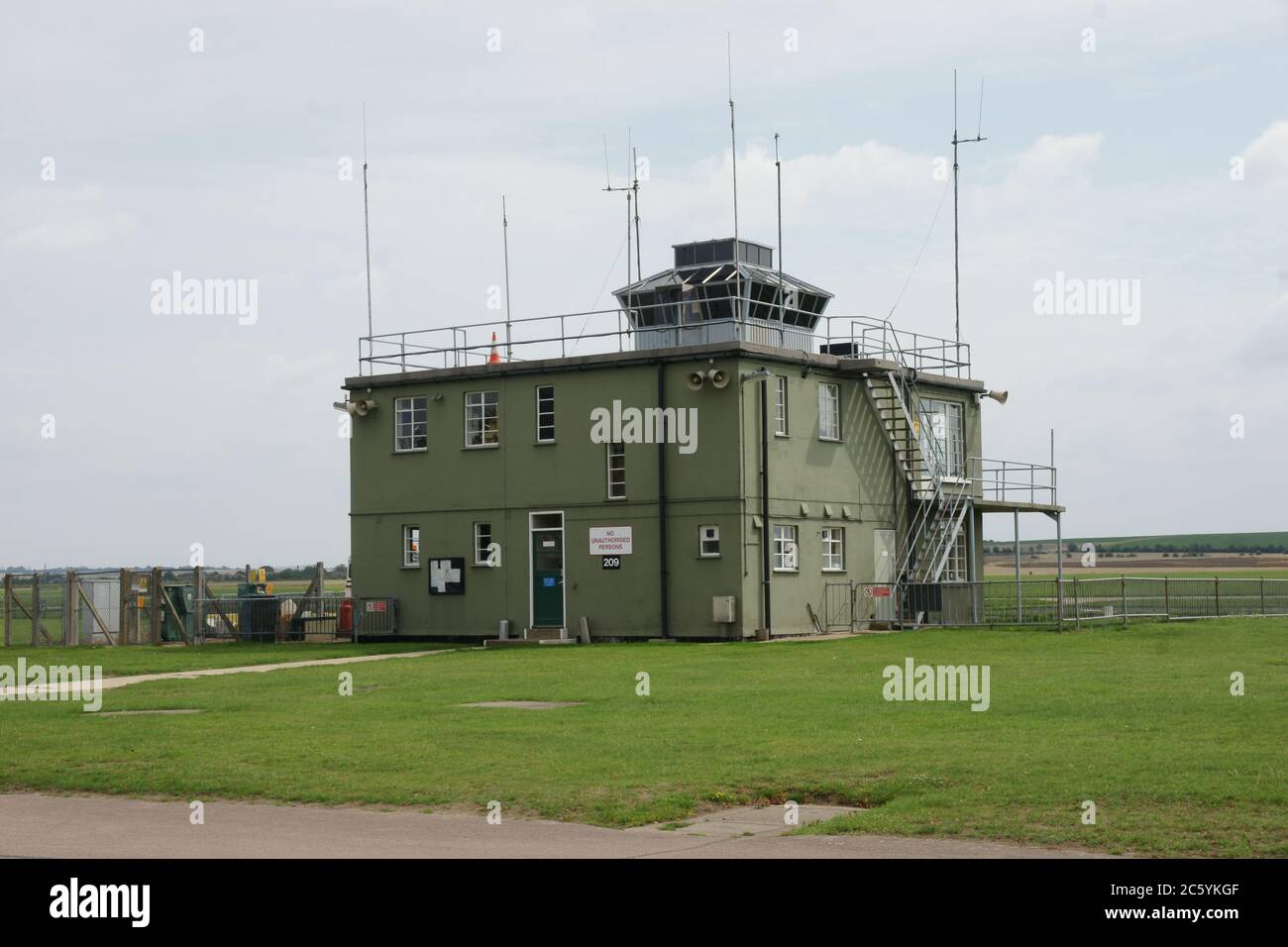Battle of britain airfield scramble hi-res stock photography and images ...