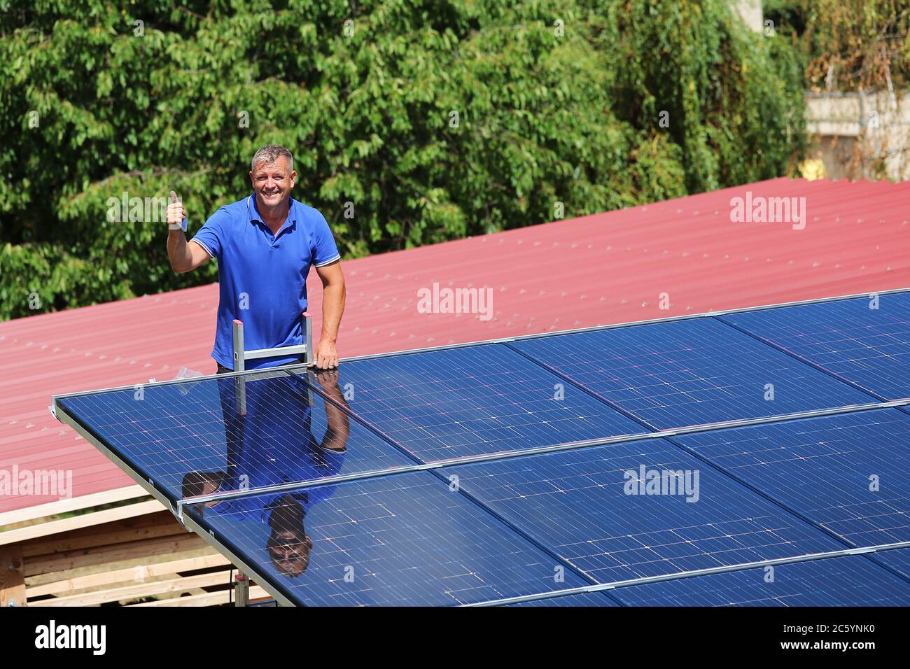 Solar photovoltaic installation hi-res stock photography and images - Alamy