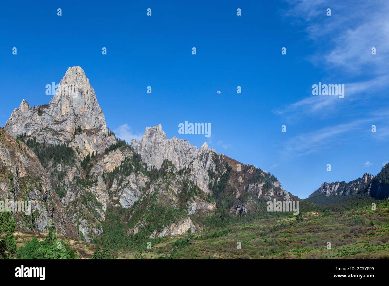 Zhagana, a hidden Tibetan village in the mountains, in Gansu Province ...