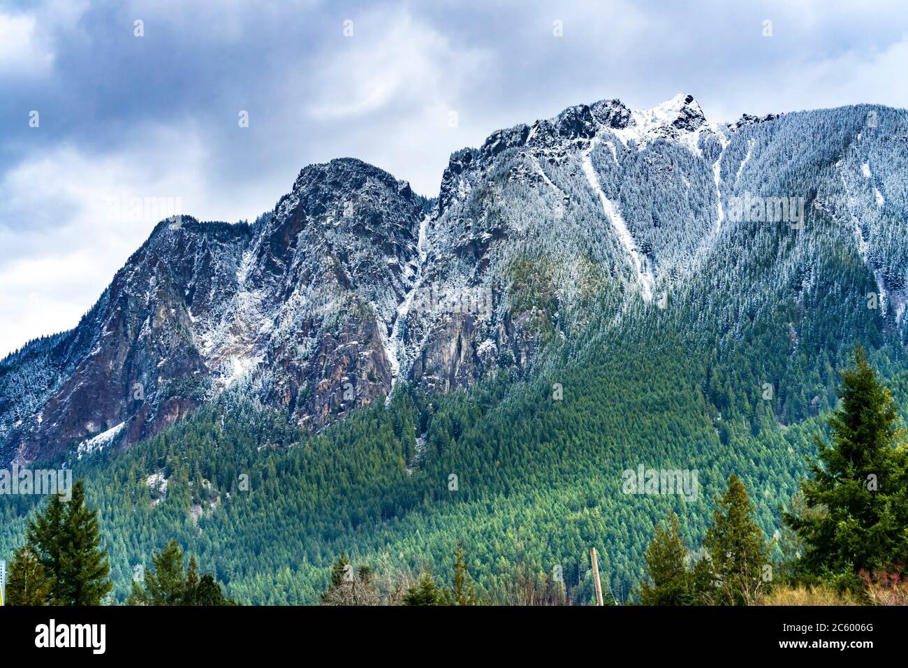 Cascade range foothill hi-res stock photography and images - Alamy