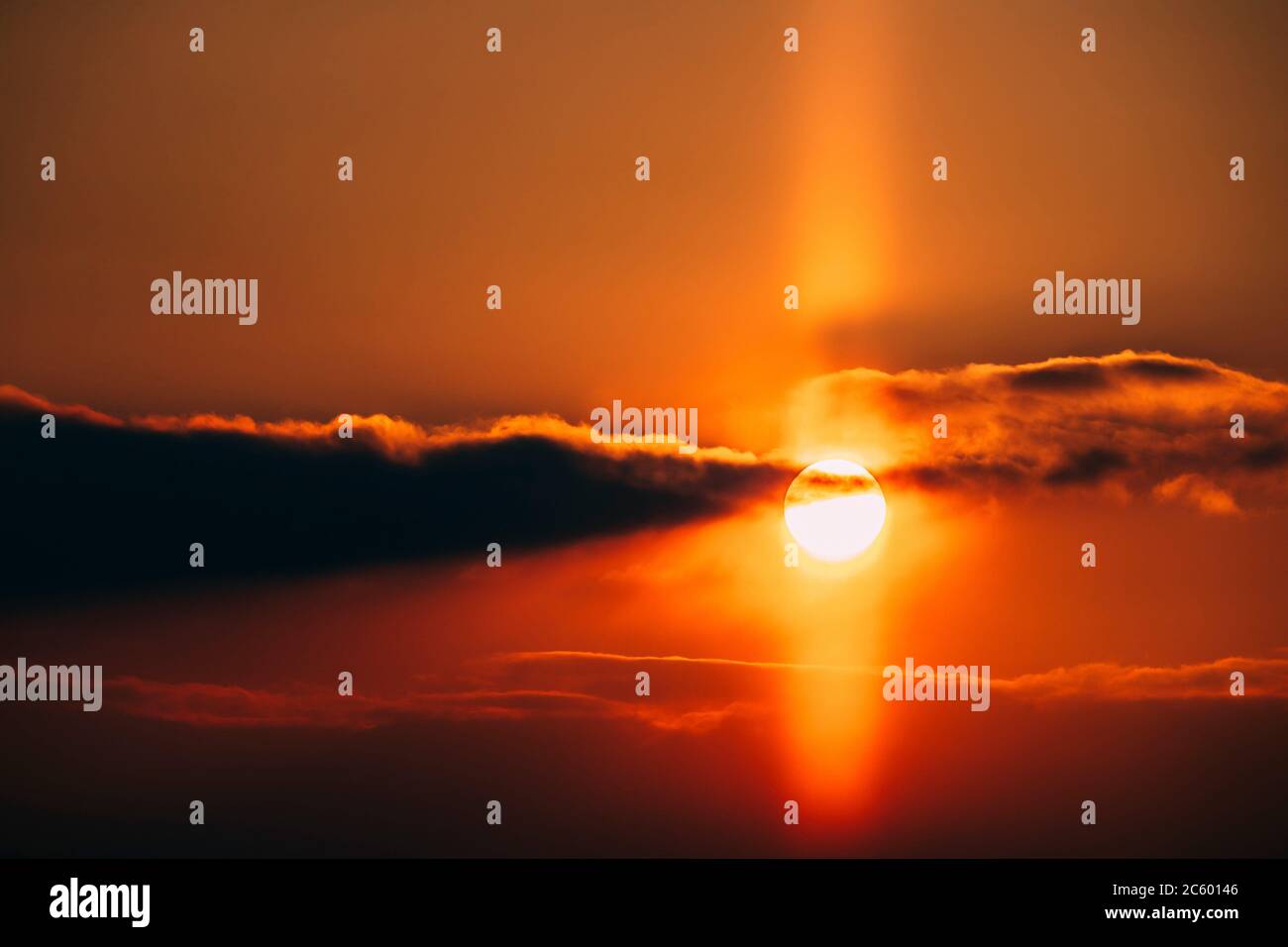 Light form below hi-res stock photography and images - Alamy
