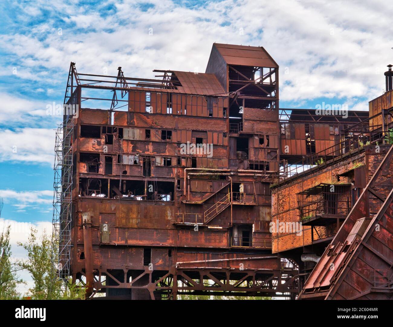 Blast furnace abandoned steel mill hi-res stock photography and images ...