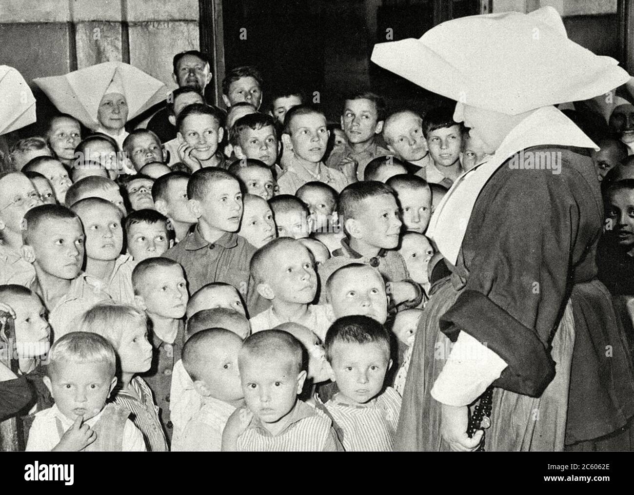 Red Cross Help High Resolution Stock Photography and Images - Alamy